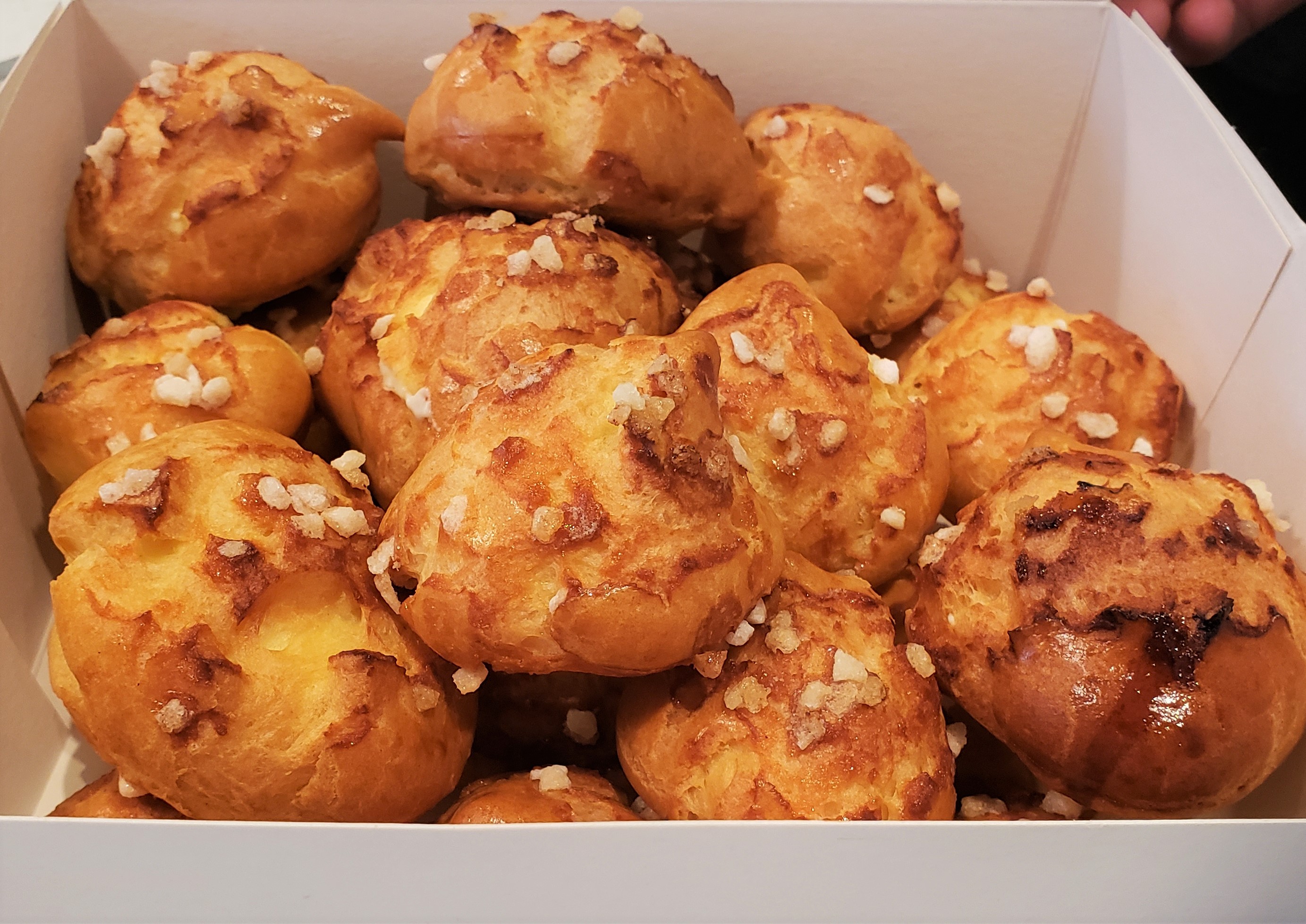 CHOUQUETTES A LA CREME